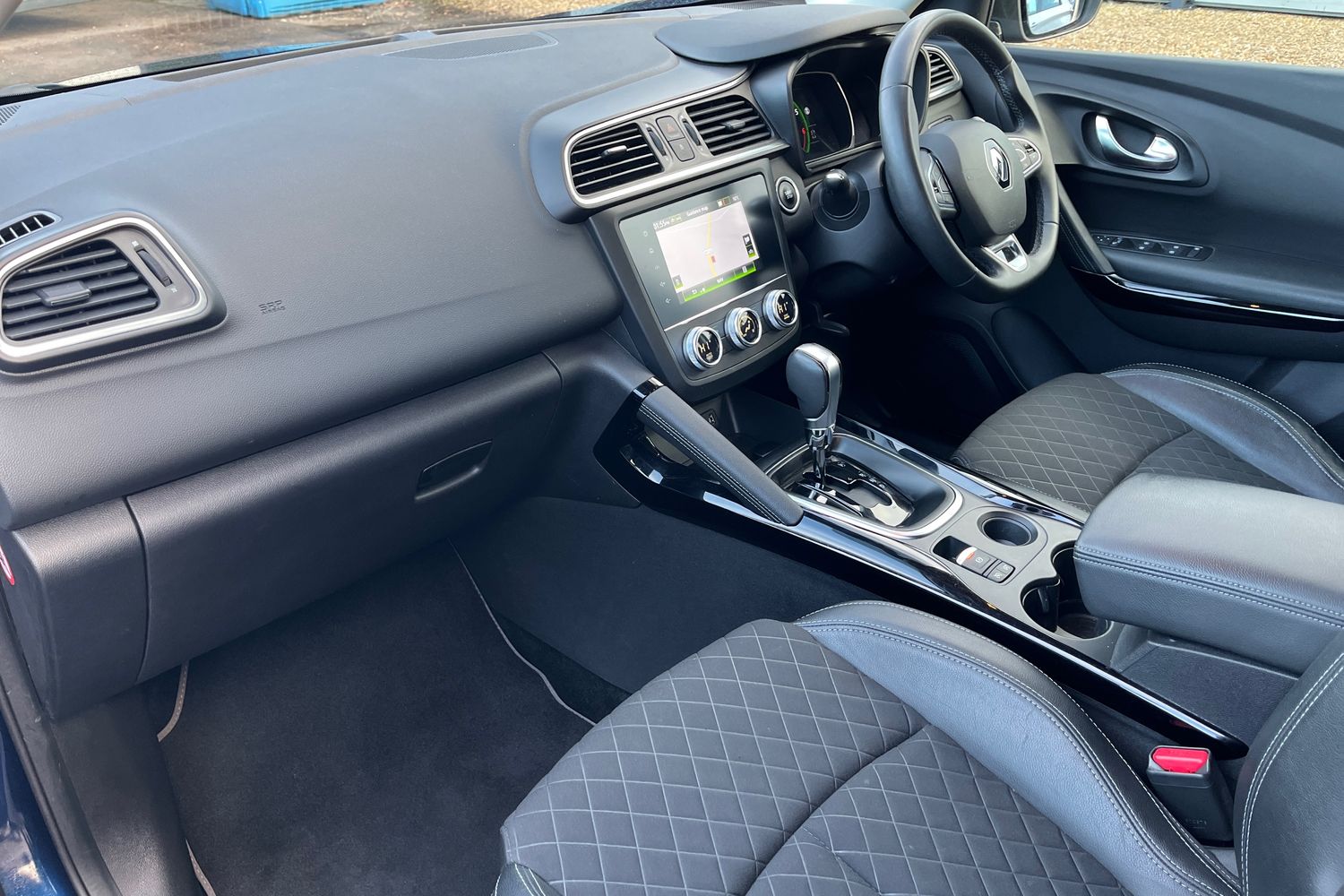 Renault Kadjar Iconic | Holden Group