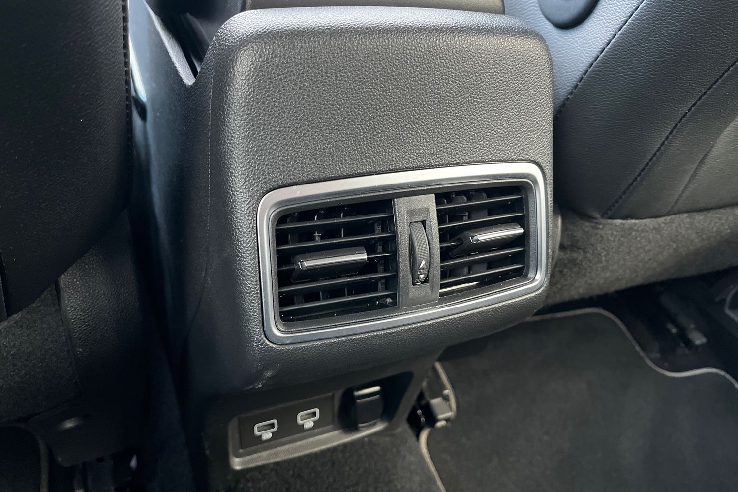 Renault Kadjar Iconic | Holden Group