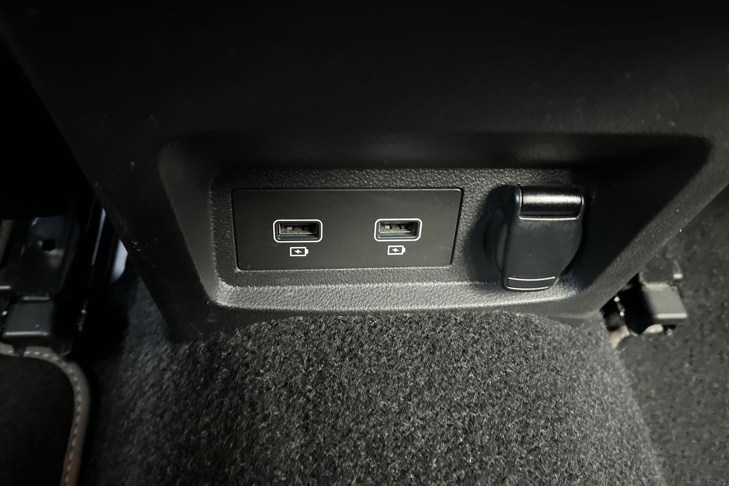 Renault Kadjar Iconic | Holden Group